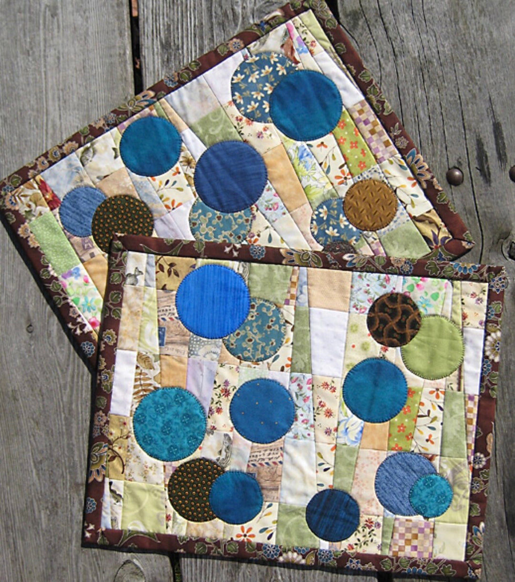 What's Up Dot? Place Mats Scrap Therapy Pattern ST-210 | Little Turtle ...